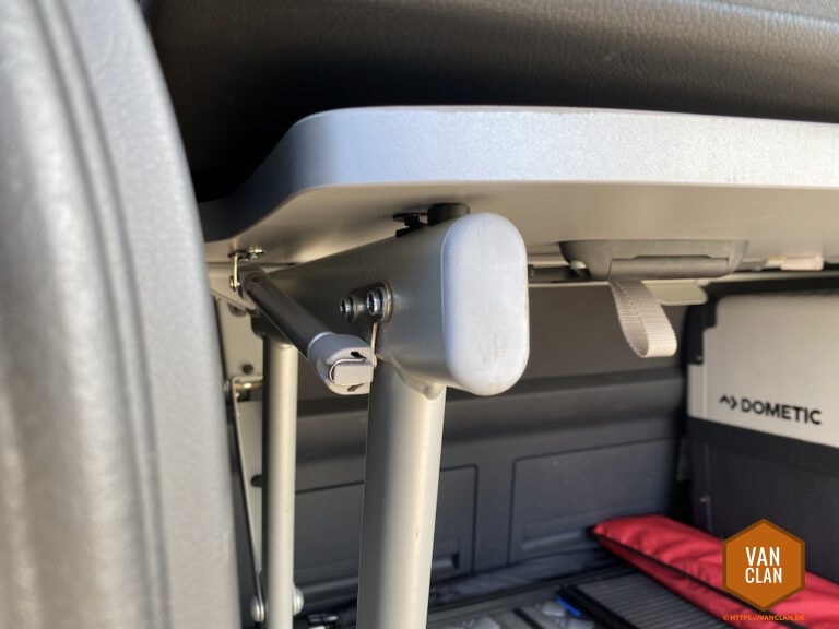 Multiflexboard im VW Multivan T5 und T6 mit Gasdruckfedern aufrüsten ...